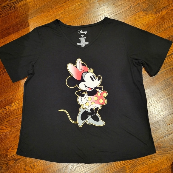 Disney | Tops | Disney Ladies Minnie Mouse V Neck 2x | Poshmark